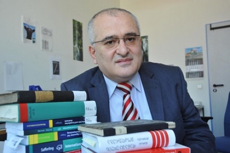 საკონსტიტუციო სასამართლოს წევრი მერაბ ტურავა დღეს ფიცს დადებს