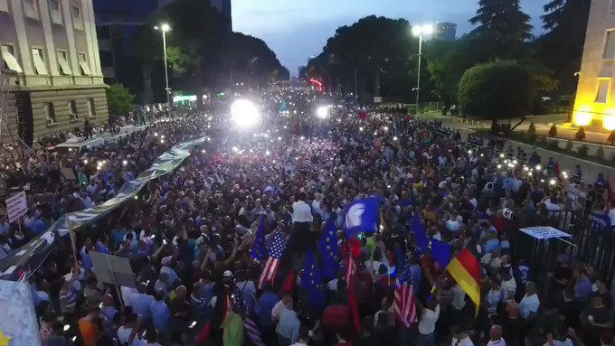 ალბანეთში საპროტესტო გამოსვლების გამო, არჩევნები გაუქმდა