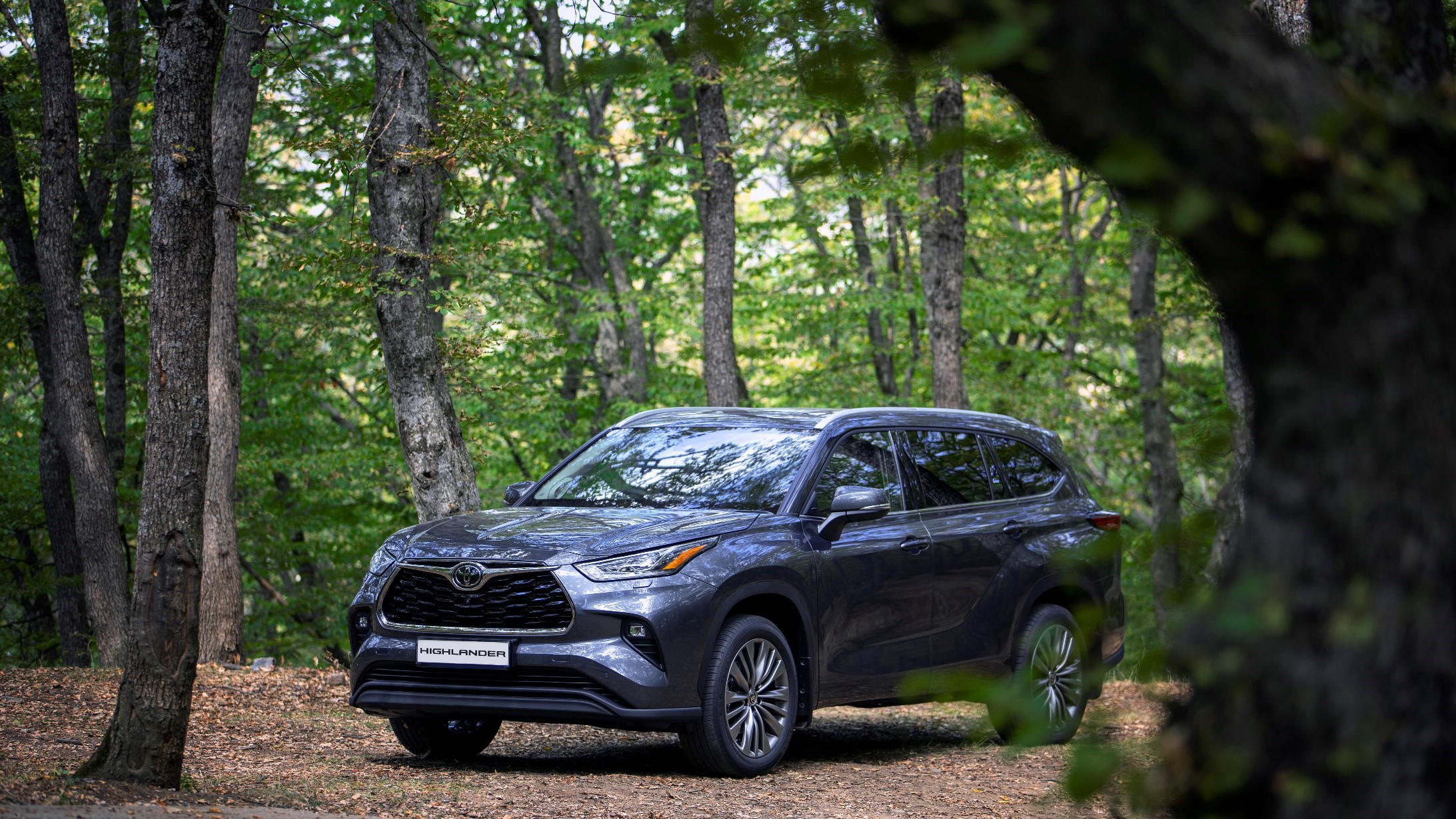 ახალი Toyota Highlander - საუკეთესო კროსოვერი თანამედროვე ოჯახისთვის