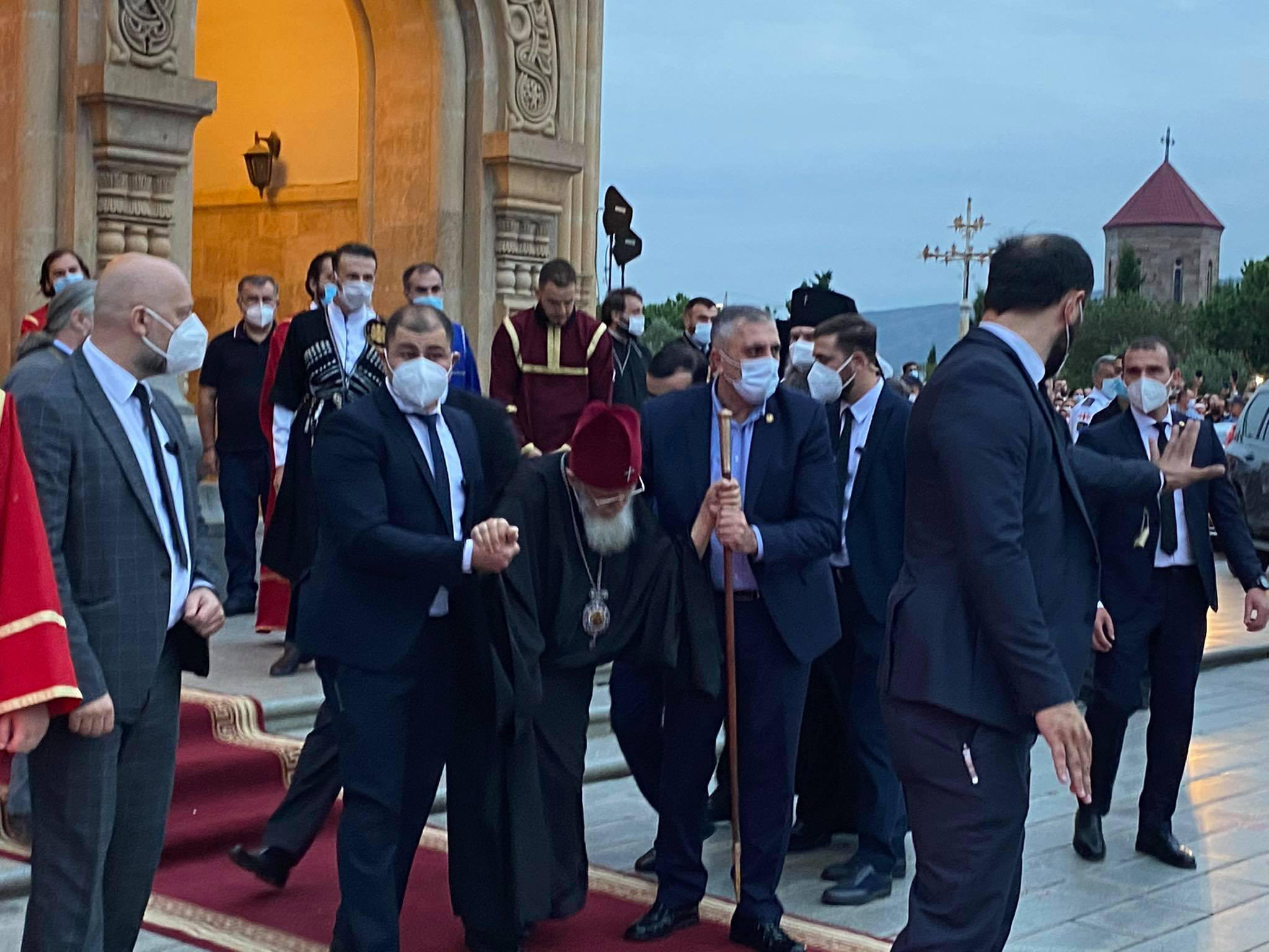 ილია მეორე - დღეს არის ბედნიერი დღე, 1600 ბავშვი მოინათლა