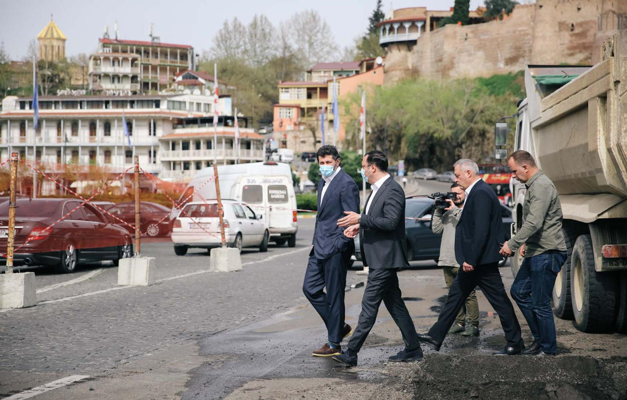 თბილისის მერიამ მეტეხის ხიდის რეაბილიტაცია დაიწყო