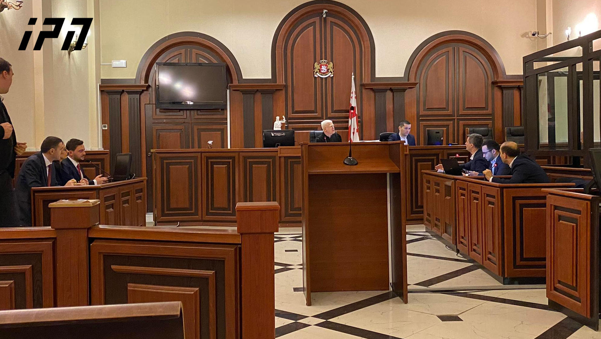 საქალაქო სასამართლოში მიხეილ სააკაშვილის სასამართლო პროცესი მიმდინარეობს