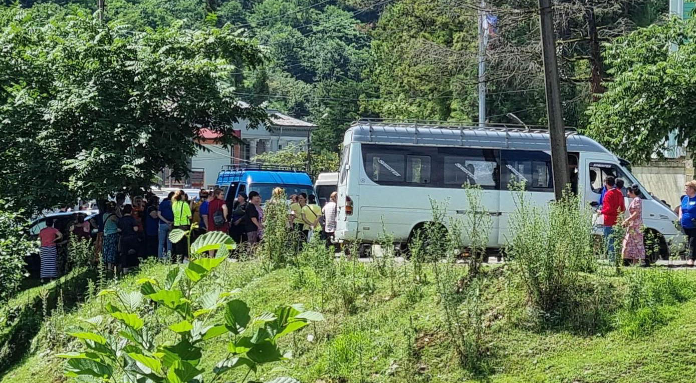 უფლებადამცველ თამაზ ბაკურიძის ინფორმაციით, „აჭარა ტექსტილის“ საწარმოში ...