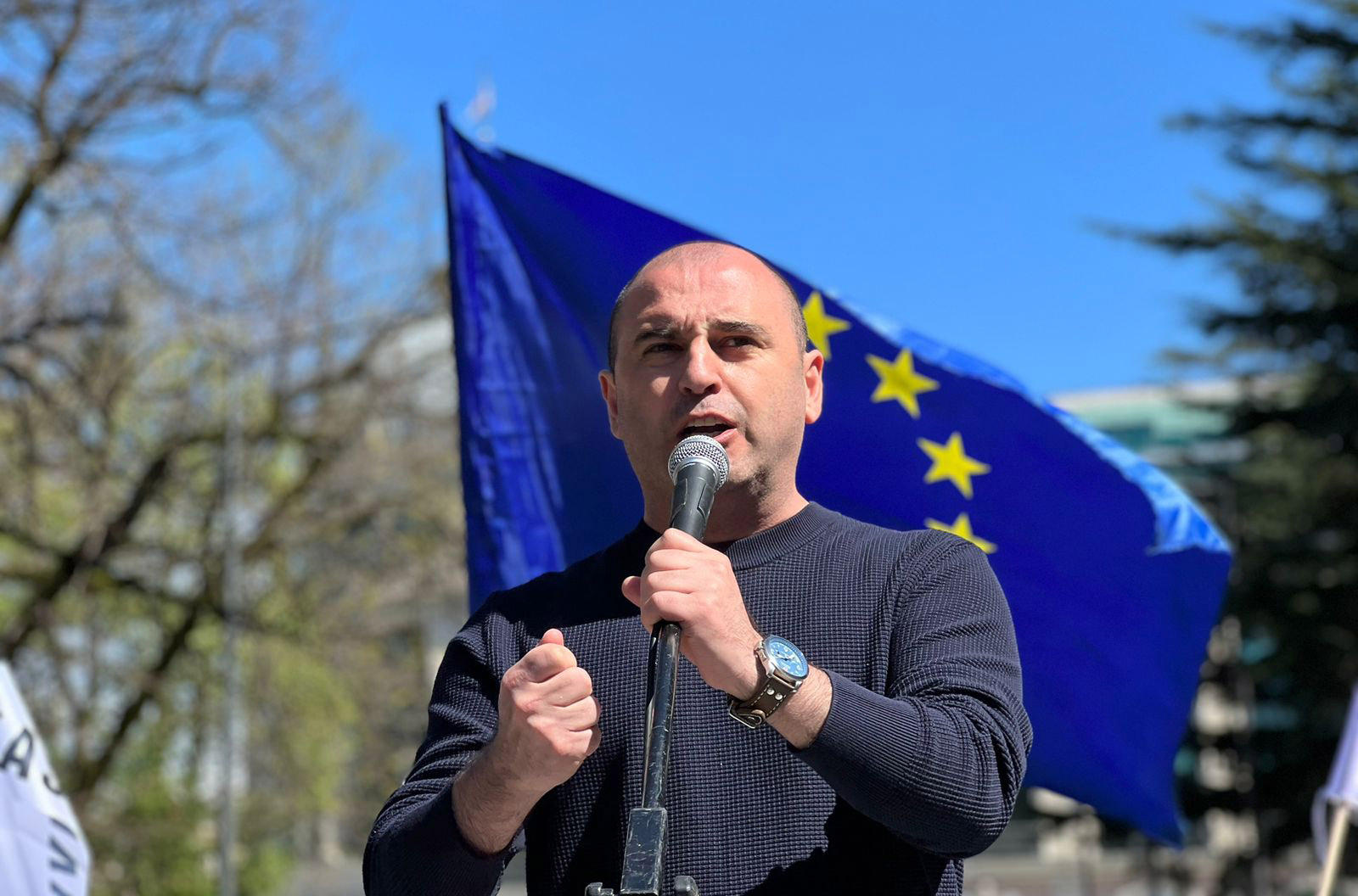 „ერთიანი ნაციონალური მოძრაობის“ თავმჯდომარე ლევან ხაბეიშვილი